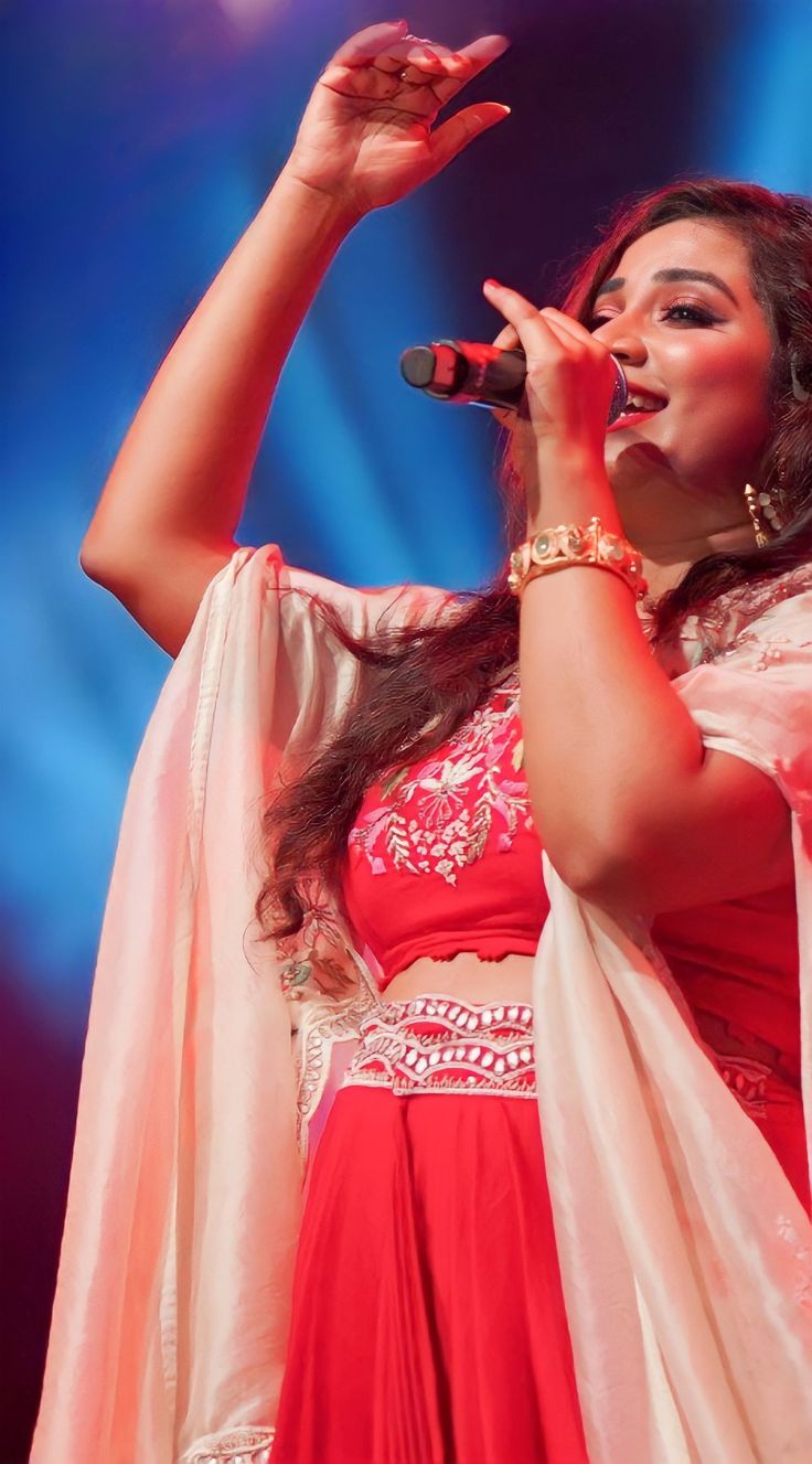 Shreya Ghoshal Child Age, First Husband Name, Second Husband Name ...