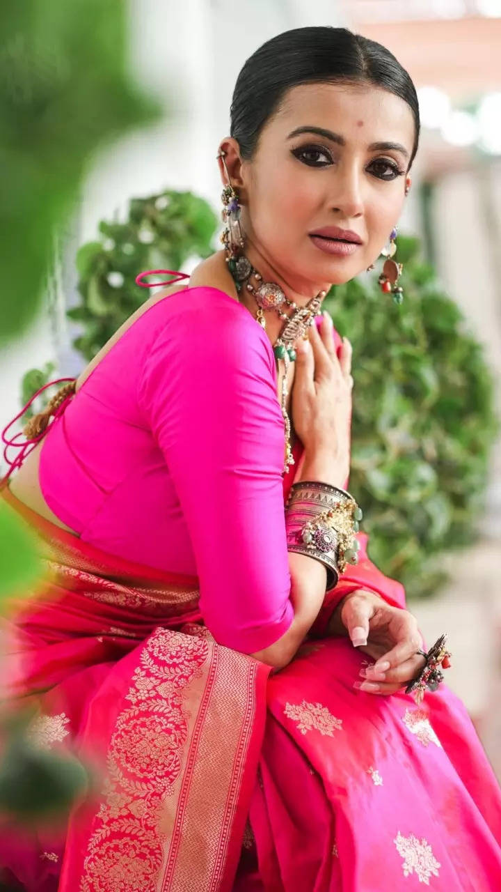 Monami Ghosh Husband, Date of Birth, Bikini, Height, Wikipedia ...