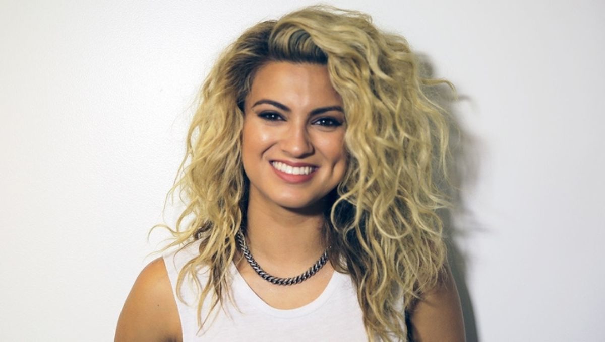 Tori Kelly Ethnic Background, Ethnicity, Wiki, Height, Parents, Husband ...