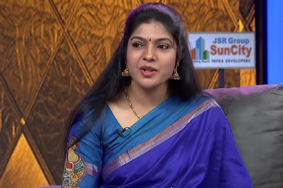 Vasuki Anand Wikipedia, Wiki, Age, Sister, Family, Instagram, Brother